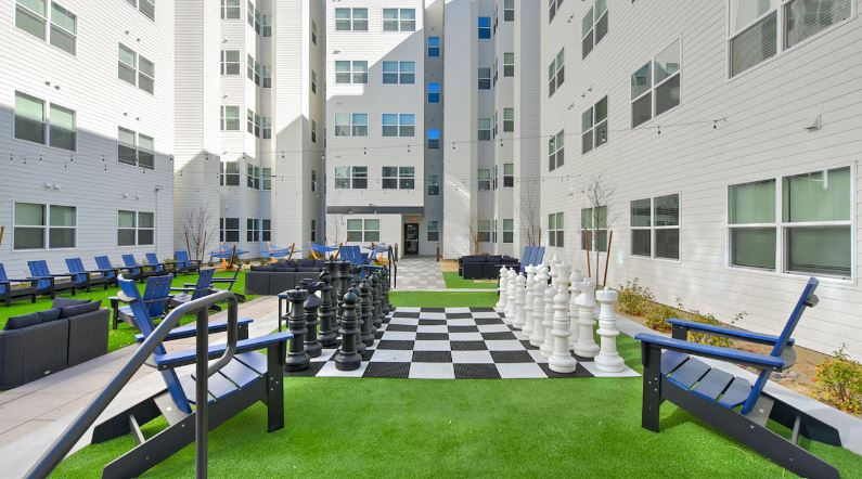 Park Place Tampa in Tampa, Florida - ApartmentsForBulls